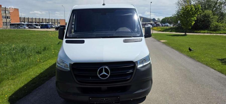 White Mercedes-Benz Sprinter 2018 in Siauliai, with an engine capacity of 2.15 L and mileage of 313 thousand km for 11300 €, photo 12 on AUTOMOTO.COM.LV
