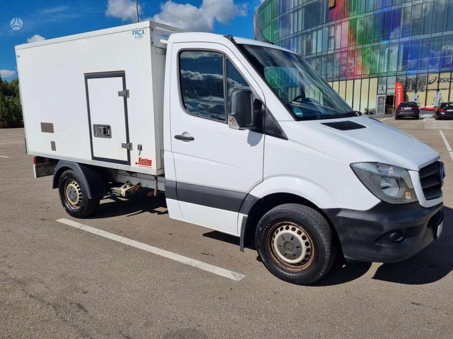 White Mercedes-Benz Sprinter 2018 in Siauliai, with an engine capacity of 2.14 L and mileage of 366 thousand km for 14200 €, photo 1 on AUTOMOTO.COM.LV