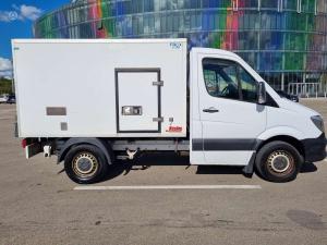 White Mercedes-Benz Sprinter 2018 in Siauliai, with an engine capacity of 2.14 L and mileage of 366 thousand km for 14200 €, photo 3 on AUTOMOTO.COM.LV