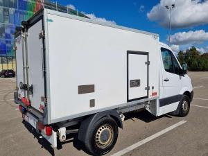 White Mercedes-Benz Sprinter 2018 in Siauliai, with an engine capacity of 2.14 L and mileage of 366 thousand km for 14200 €, photo 4 on AUTOMOTO.COM.LV