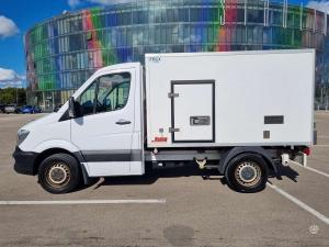 White Mercedes-Benz Sprinter 2018 in Siauliai, with an engine capacity of 2.14 L and mileage of 366 thousand km for 14200 €, photo 10 on AUTOMOTO.COM.LV