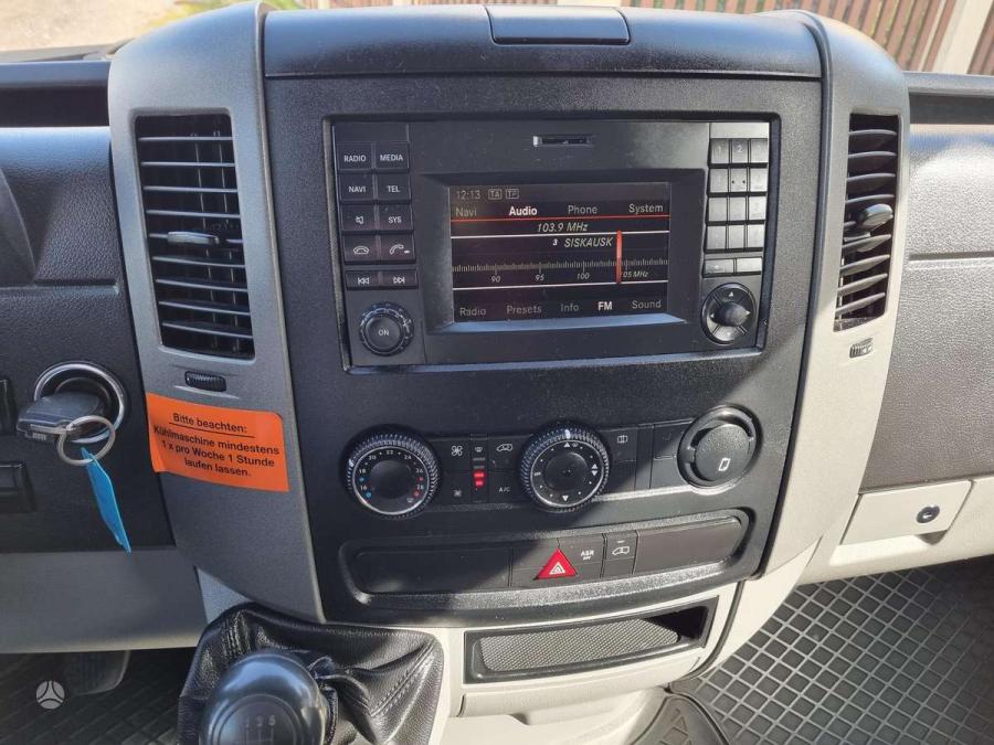 White Mercedes-Benz Sprinter 2018 in Siauliai, with an engine capacity of 2.14 L and mileage of 366 thousand km for 14200 €, photo 24 on AUTOMOTO.COM.LV