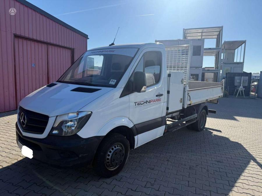 White Mercedes-Benz Sprinter 2018 in Kaunas, with an engine capacity of 2.20 L and mileage of 214 thousand km for 13200 €, photo 3 on AUTOMOTO.COM.LV