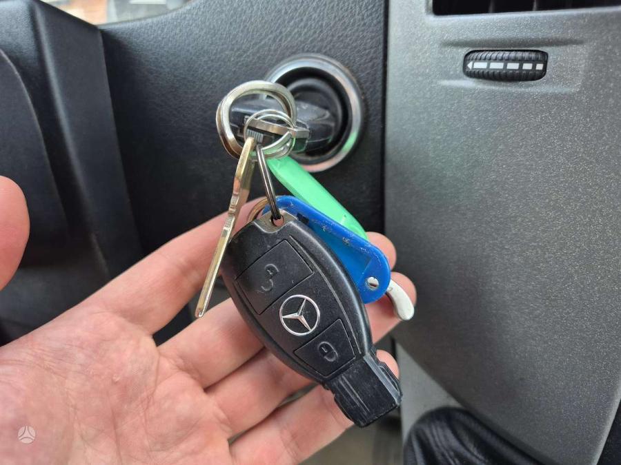 Balts Mercedes-Benz Sprinter 2018 Kauņa, ar dzinēja tilpumu 2.20 L un nobraukumu 350 tūkst. km par 9900 €, foto 11 vietnē AUTOMOTO.COM.LV
