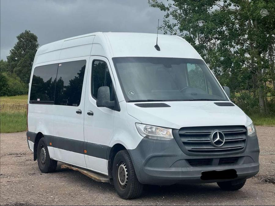 White Mercedes-Benz Sprinter 2018 in Taurage, with an engine capacity of 2.14 L and mileage of 392 thousand km for 16000 €, photo 5 on AUTOMOTO.COM.LV