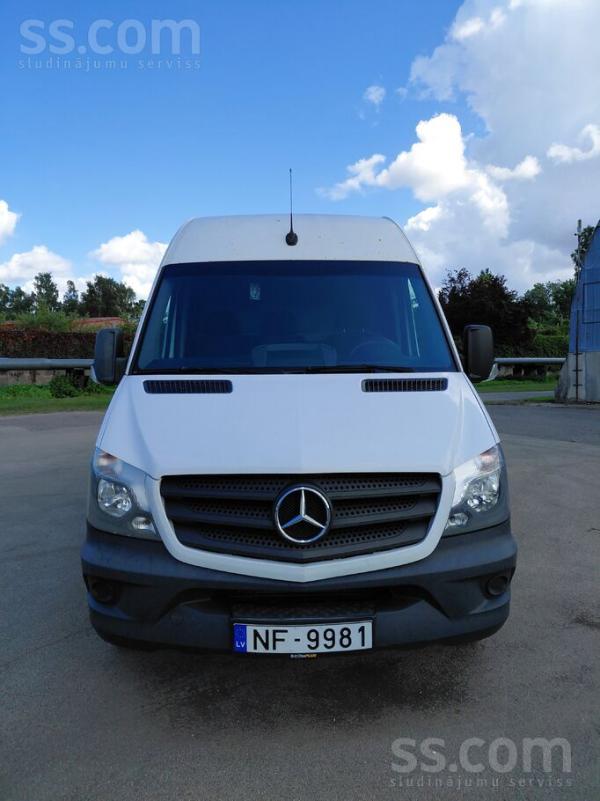 White Mercedes-Benz Sprinter 2018 in Riga, with an engine capacity of 2.20 L and mileage of 280 thousand km for 11500 €, photo 3 on AUTOMOTO.COM.LV