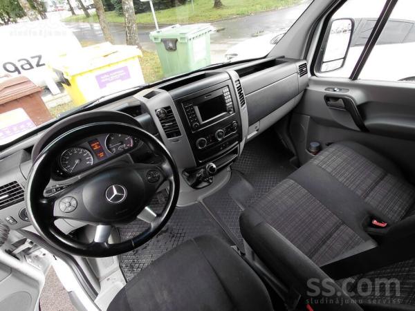 White Mercedes-Benz Sprinter 2018 in Riga, with an engine capacity of 2.20 L and mileage of 280 thousand km for 11500 €, photo 6 on AUTOMOTO.COM.LV