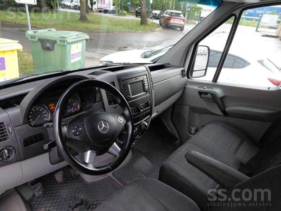 White Mercedes-Benz Sprinter 2018 in Riga, with an engine capacity of 2.20 L and mileage of 280 thousand km for 11500 €, photo 8 on AUTOMOTO.COM.LV