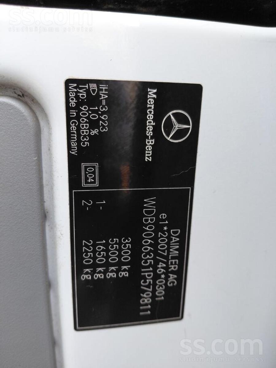 White Mercedes-Benz Sprinter 2018 in Riga, with an engine capacity of 2.20 L and mileage of 280 thousand km for 11500 €, photo 13 on AUTOMOTO.COM.LV