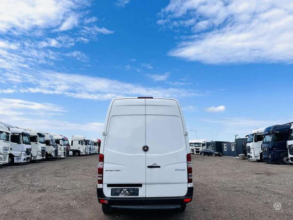 Balts Mercedes-Benz Sprinter 2018 Viļņa, ar dzinēja tilpumu 2.14 L un nobraukumu 99 tūkst. km par 12990 €, foto 4 vietnē AUTOMOTO.COM.LV