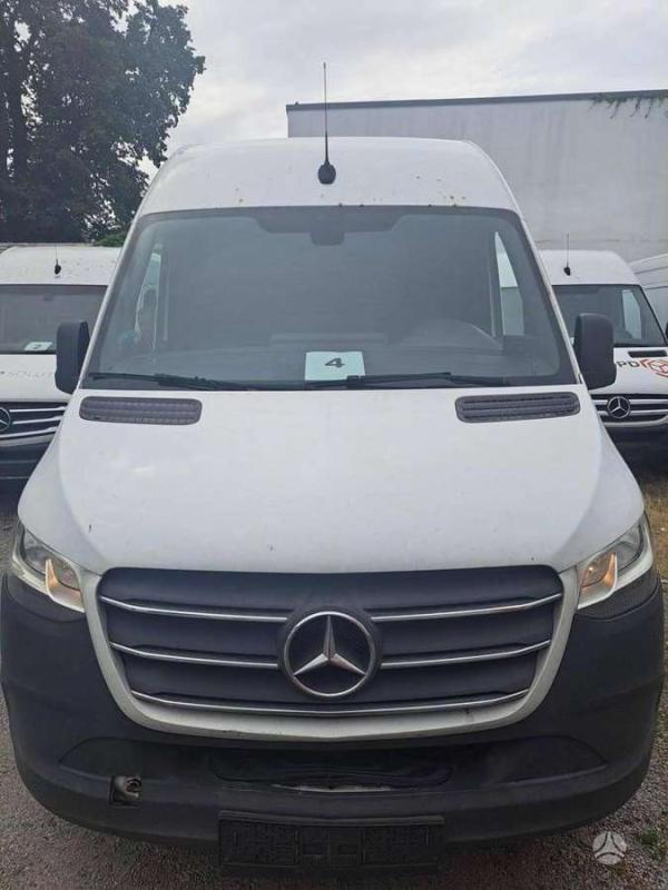 Balts Mercedes-Benz Sprinter 2018 Viļņa, ar dzinēja tilpumu 2.14 L un nobraukumu 416 tūkst. km par 10164 €, foto 1 vietnē AUTOMOTO.COM.LV