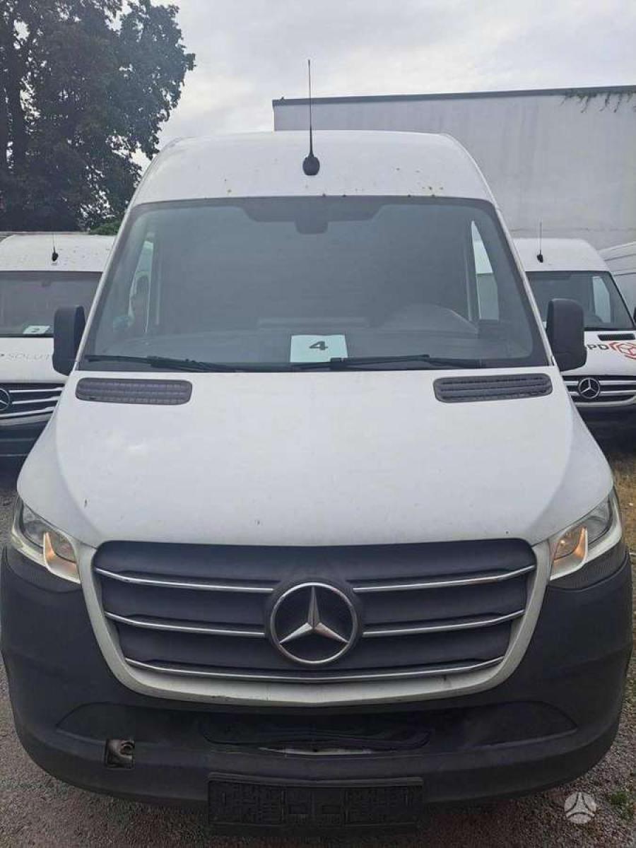 Balts Mercedes-Benz Sprinter 2018 Viļņa, ar dzinēja tilpumu 2.14 L un nobraukumu 416 tūkst. km par 10164 €, foto 1 vietnē AUTOMOTO.COM.LV