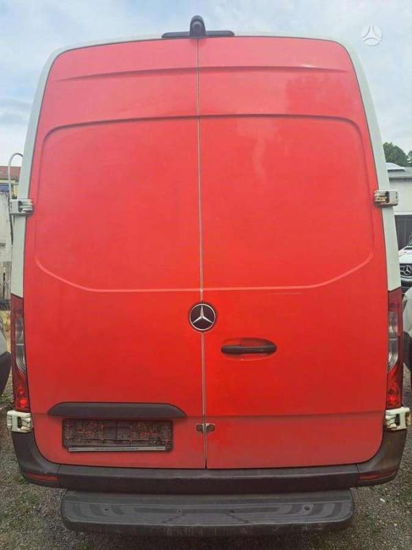 Balts Mercedes-Benz Sprinter 2018 Viļņa, ar dzinēja tilpumu 2.14 L un nobraukumu 416 tūkst. km par 10164 €, foto 2 vietnē AUTOMOTO.COM.LV