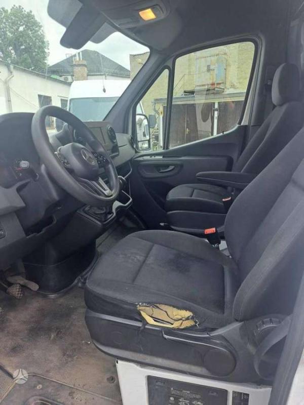 Balts Mercedes-Benz Sprinter 2018 Viļņa, ar dzinēja tilpumu 2.14 L un nobraukumu 416 tūkst. km par 10164 €, foto 5 vietnē AUTOMOTO.COM.LV