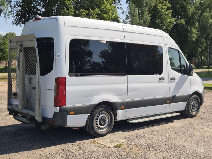 White Mercedes-Benz Sprinter 2018 in Taurage, with an engine capacity of 2.14 L and mileage of 414 thousand km for 16000 €, photo 6 on AUTOMOTO.COM.LV