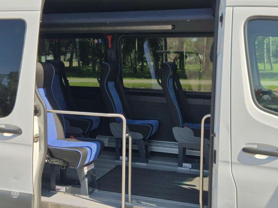 White Mercedes-Benz Sprinter 2018 in Taurage, with an engine capacity of 2.14 L and mileage of 414 thousand km for 16000 €, photo 8 on AUTOMOTO.COM.LV