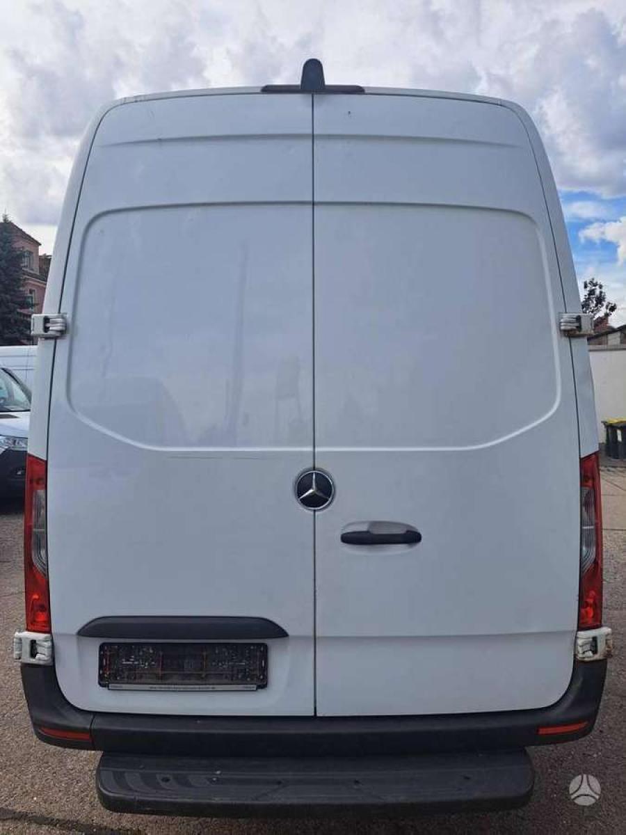 Balts Mercedes-Benz Sprinter 2018 Viļņa, ar dzinēja tilpumu 2.14 L un nobraukumu 391 tūkst. km par 9559 €, foto 4 vietnē AUTOMOTO.COM.LV