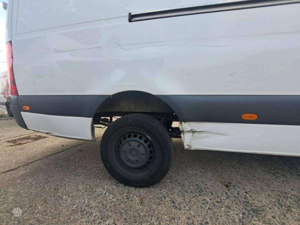 Balts Mercedes-Benz Sprinter 2018 Viļņa, ar dzinēja tilpumu 2.14 L un nobraukumu 391 tūkst. km par 9559 €, foto 10 vietnē AUTOMOTO.COM.LV