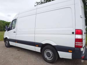 White Mercedes-Benz Sprinter 2018 in Taurage, with an engine capacity of 2.14 L and mileage of 342 thousand km for 8300 €, photo 9 on AUTOMOTO.COM.LV
