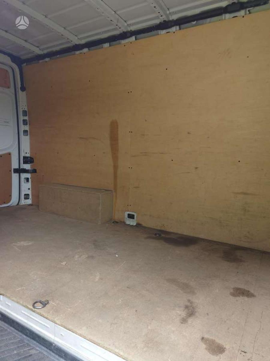 White Mercedes-Benz Sprinter 2018 in Taurage, with an engine capacity of 2.14 L and mileage of 342 thousand km for 8300 €, photo 11 on AUTOMOTO.COM.LV
