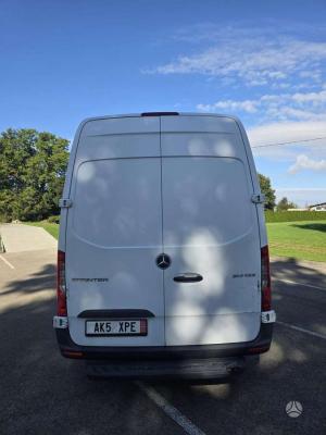 White Mercedes-Benz Sprinter 2018 in Marijampole, with an engine capacity of 2.14 L and mileage of 340 thousand km for 8900 €, photo 7 on AUTOMOTO.COM.LV