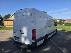 White Mercedes-Benz Sprinter 2018 in Marijampole, with an engine capacity of 2.14 L and mileage of 340 thousand km for 8900 €, photo 8 on AUTOMOTO.COM.LV
