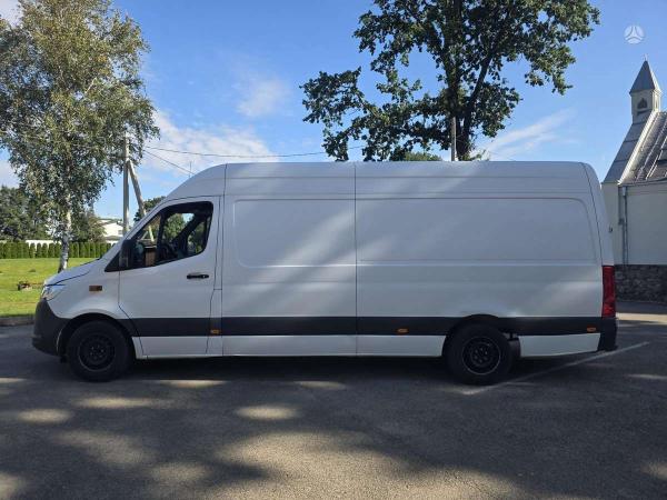 Mercedes-Benz Sprinter 2018 in Marijampole on AUTOMOTO.COM.LV White Mercedes-Benz Sprinter 2018 in Marijampole, with an engine capacity of 2.14 L and mileage of 340 thousand km for 8900 €, photo 9 on AUTOMOTO.COM.LV