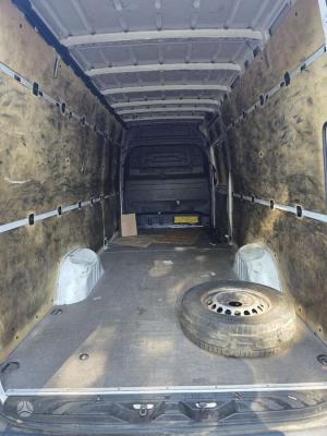 White Mercedes-Benz Sprinter 2018 in Marijampole, with an engine capacity of 2.14 L and mileage of 340 thousand km for 8900 €, photo 14 on AUTOMOTO.COM.LV