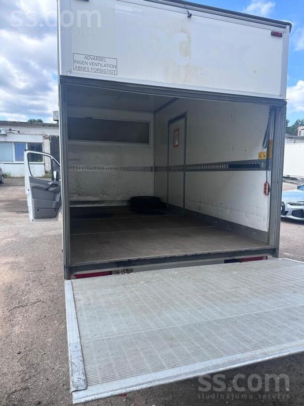 White Mercedes-Benz Sprinter 2018 in Riga, with an engine capacity of 2.20 L and mileage of 476 thousand km for 15500 €, photo 7 on AUTOMOTO.COM.LV
