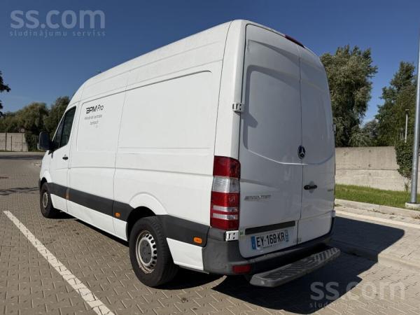 White Mercedes-Benz Sprinter 2018 in Jelgava, with an engine capacity of 2.10 L and mileage of 182 thousand km for 13500 €, photo 6 on AUTOMOTO.COM.LV