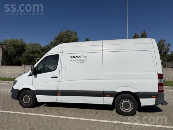 White Mercedes-Benz Sprinter 2018 in Jelgava, with an engine capacity of 2.10 L and mileage of 182 thousand km for 13500 €, photo 7 on AUTOMOTO.COM.LV