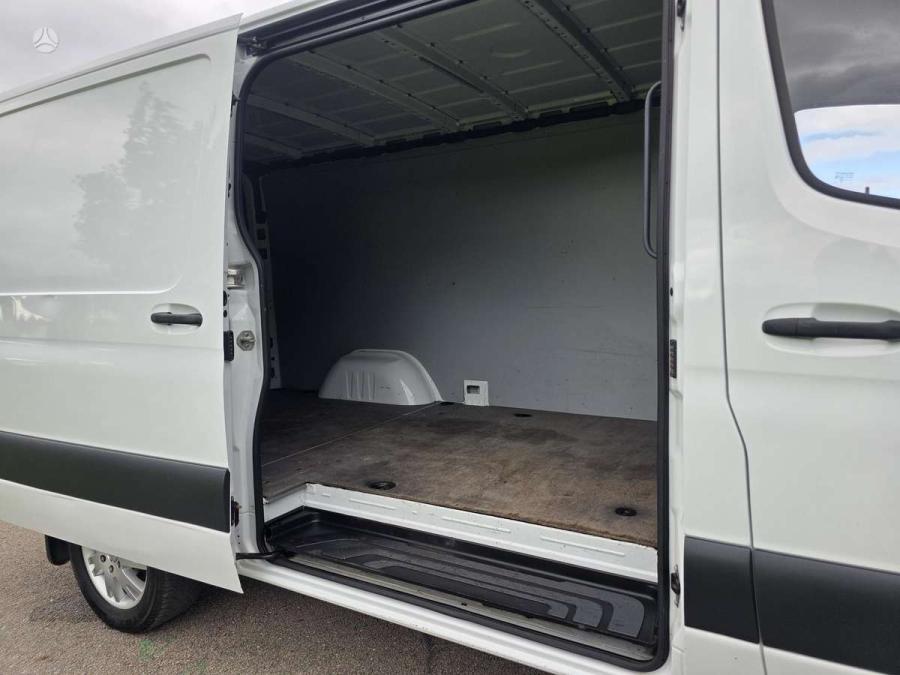 Balts Mercedes-Benz Sprinter 2018 Šauļi, ar dzinēja tilpumu 2.20 L un nobraukumu 300 tūkst. km par 11400 €, foto 16 vietnē AUTOMOTO.COM.LV
