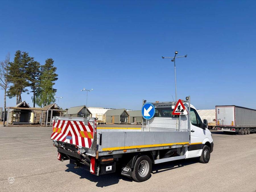 White Mercedes-Benz Sprinter 2018 in Vilnius, with an engine capacity of 2.20 L and mileage of 60 thousand km for 19900 €, photo 7 on AUTOMOTO.COM.LV