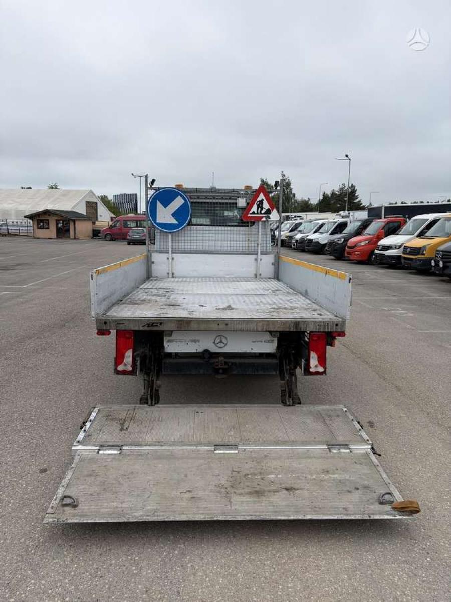 White Mercedes-Benz Sprinter 2018 in Vilnius, with an engine capacity of 2.20 L and mileage of 60 thousand km for 19900 €, photo 18 on AUTOMOTO.COM.LV