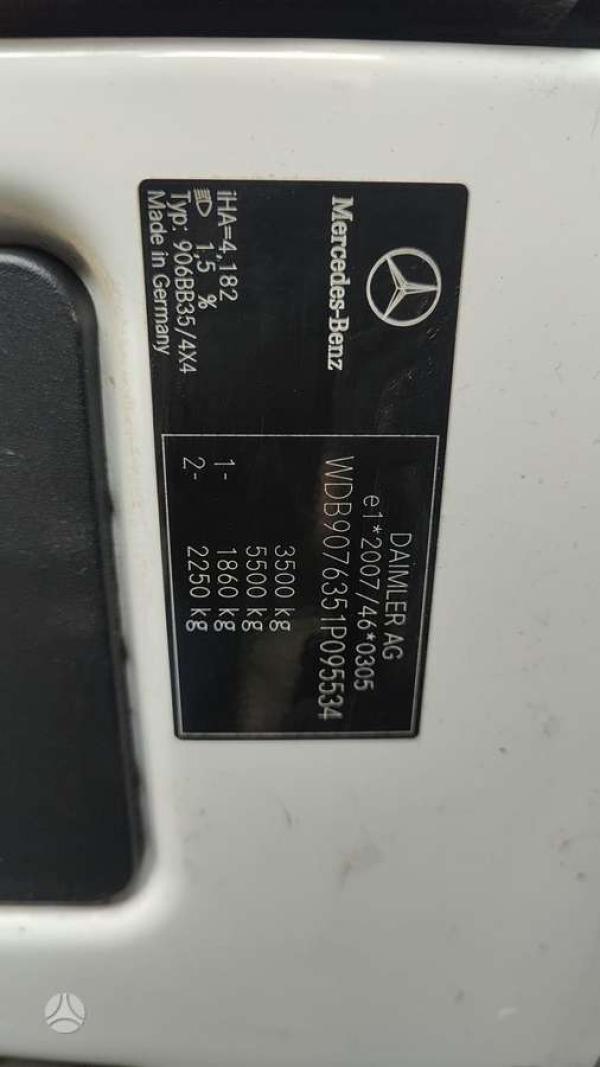 Balts Mercedes-Benz Sprinter 2019 Viļņa, ar dzinēja tilpumu 2.14 L un nobraukumu 185 tūkst. km par 29950 €, foto 11 vietnē AUTOMOTO.COM.LV