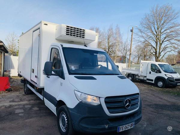 White Mercedes-Benz Sprinter 2019 in Taurage, with an engine capacity of 2.20 L and mileage of 235 thousand km for 15700 €, photo 1 on AUTOMOTO.COM.LV