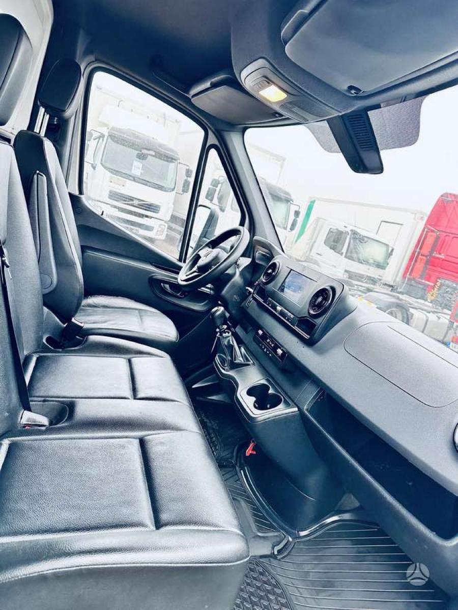 White Mercedes-Benz Sprinter 2019 in Vilnius, with an engine capacity of 2.14 L and mileage of 193 thousand km for 19900 €, photo 11 on AUTOMOTO.COM.LV