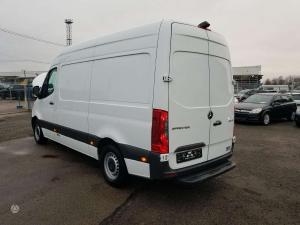 White Mercedes-Benz Sprinter 2019 in Kaunas, with an engine capacity of 2.14 L and mileage of 230 thousand km for 19950 €, photo 6 on AUTOMOTO.COM.LV