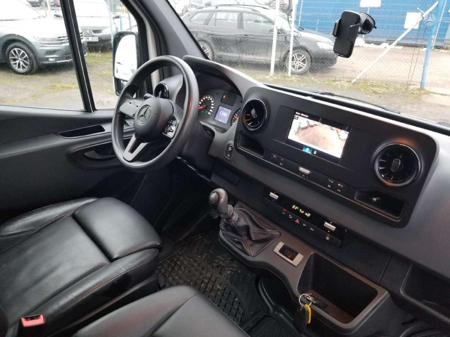 White Mercedes-Benz Sprinter 2019 in Kaunas, with an engine capacity of 2.14 L and mileage of 230 thousand km for 19950 €, photo 10 on AUTOMOTO.COM.LV
