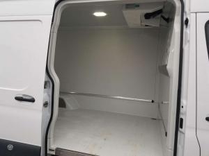 White Mercedes-Benz Sprinter 2019 in Kaunas, with an engine capacity of 2.14 L and mileage of 230 thousand km for 19950 €, photo 21 on AUTOMOTO.COM.LV