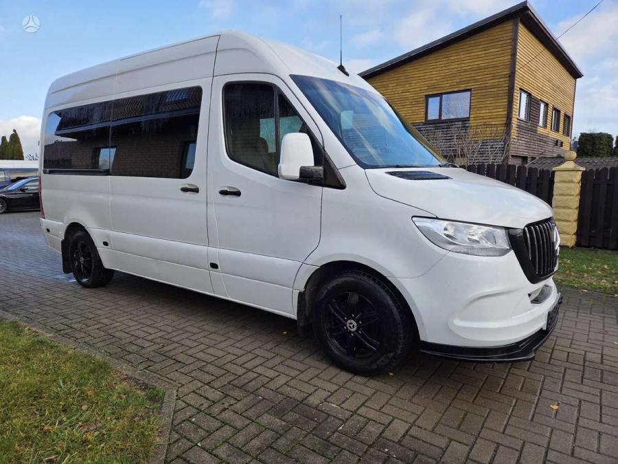 White Mercedes-Benz Sprinter 2019 in Kaunas, with an engine capacity of 2.20 L and mileage of 290 thousand km for 20500 €, photo 2 on AUTOMOTO.COM.LV
