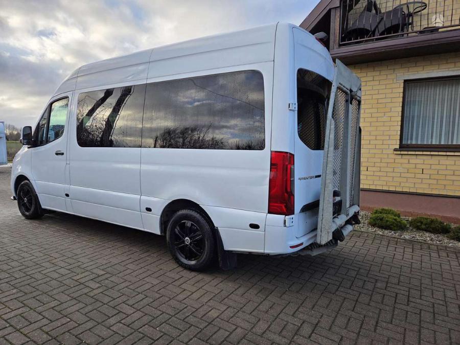 White Mercedes-Benz Sprinter 2019 in Kaunas, with an engine capacity of 2.20 L and mileage of 290 thousand km for 20500 €, photo 4 on AUTOMOTO.COM.LV
