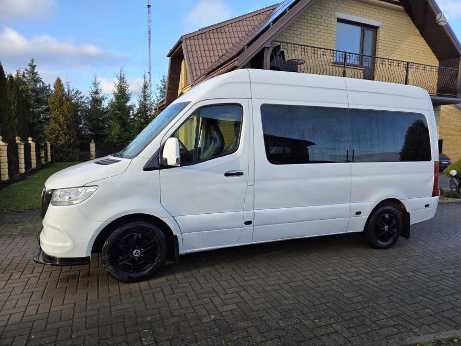 White Mercedes-Benz Sprinter 2019 in Kaunas, with an engine capacity of 2.20 L and mileage of 290 thousand km for 20500 €, photo 5 on AUTOMOTO.COM.LV