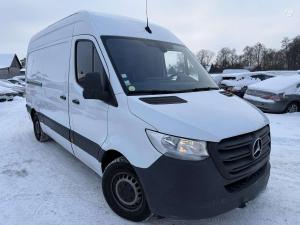 White Mercedes-Benz Sprinter 2019 in Taurage, with an engine capacity of 2.14 L and mileage of 289 thousand km for 13500 €, photo 2 on AUTOMOTO.COM.LV