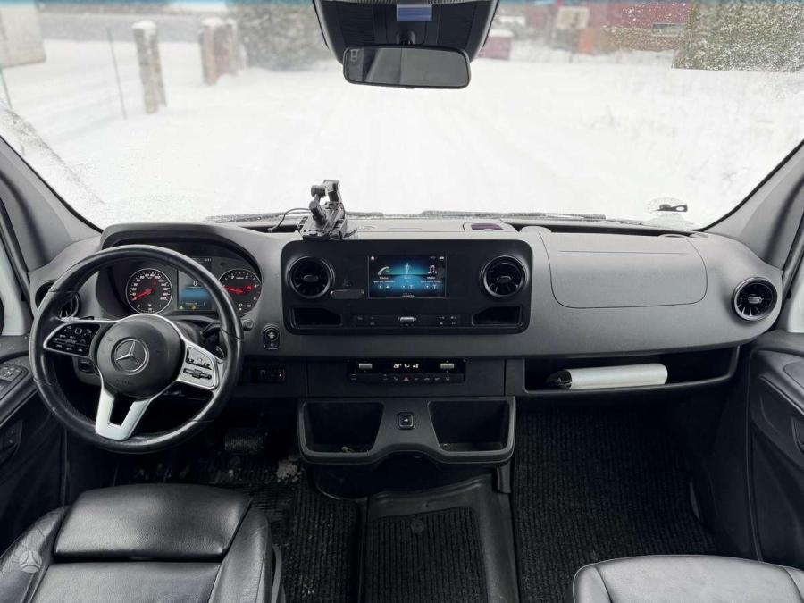 White Mercedes-Benz Sprinter 2019 in Kaunas, with an engine capacity of 2.14 L and mileage of 600 thousand km for 16900 €, photo 11 on AUTOMOTO.COM.LV