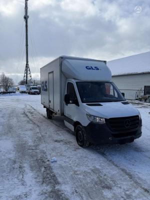 White Mercedes-Benz Sprinter 2019 in Taurage, with an engine capacity of 2.20 L and mileage of 360 thousand km for 11500 €, photo 2 on AUTOMOTO.COM.LV