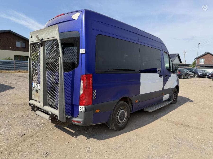 White Mercedes-Benz Sprinter 2019 in Kaunas, with an engine capacity of 2.14 L and mileage of 550 thousand km for 14500 €, photo 6 on AUTOMOTO.COM.LV