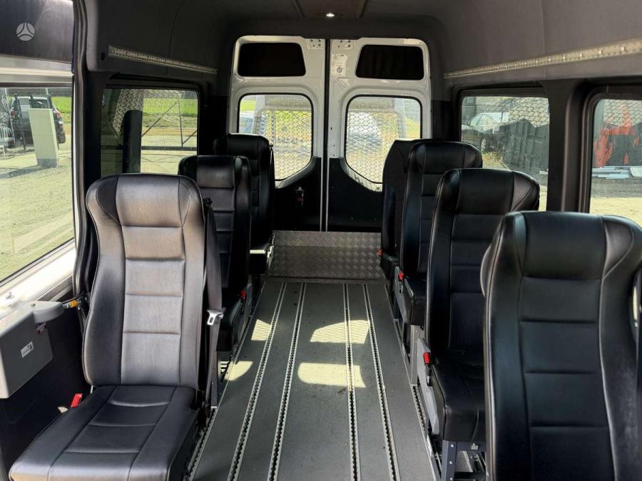 White Mercedes-Benz Sprinter 2019 in Kaunas, with an engine capacity of 2.14 L and mileage of 550 thousand km for 14500 €, photo 12 on AUTOMOTO.COM.LV