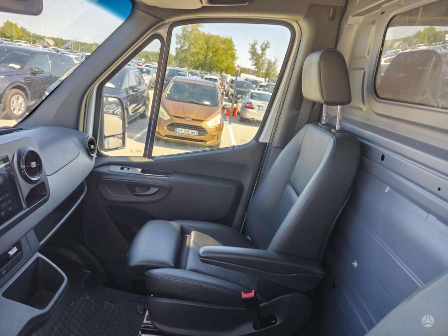 Balts Mercedes-Benz Sprinter 2019 Tauragė, ar dzinēja tilpumu 2.14 L un nobraukumu 300 tūkst. km par 11500 €, foto 8 vietnē AUTOMOTO.COM.LV