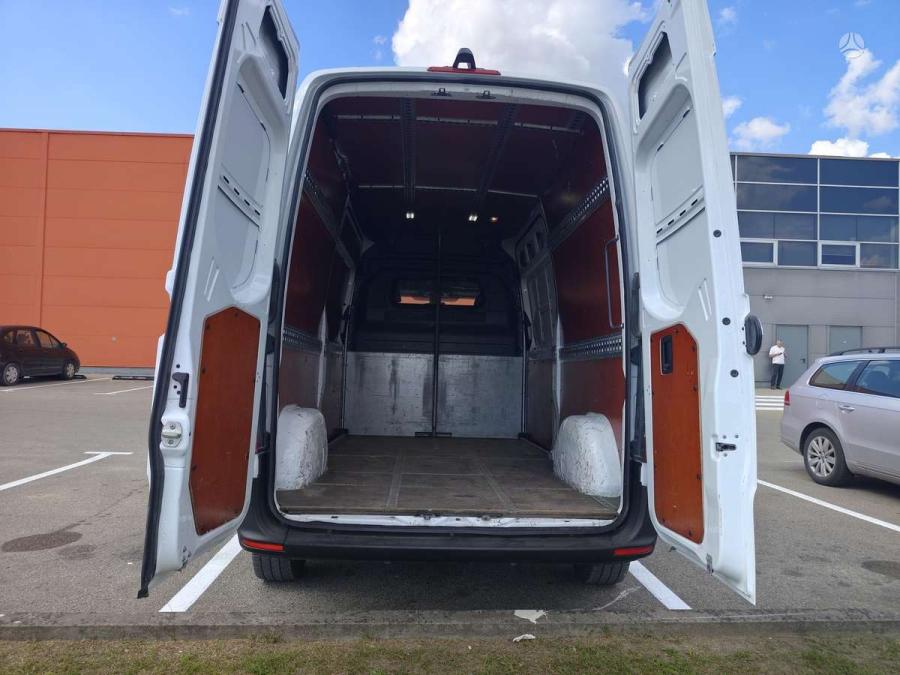 Balts Mercedes-Benz Sprinter 2019 Tauragė, ar dzinēja tilpumu 2.14 L un nobraukumu 300 tūkst. km par 11500 €, foto 18 vietnē AUTOMOTO.COM.LV